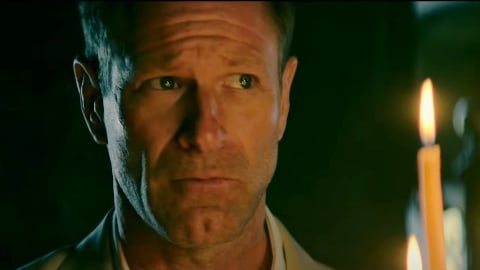 la bande-annonce du nouveau film d'action avec Aaron Eckhart - Project ...