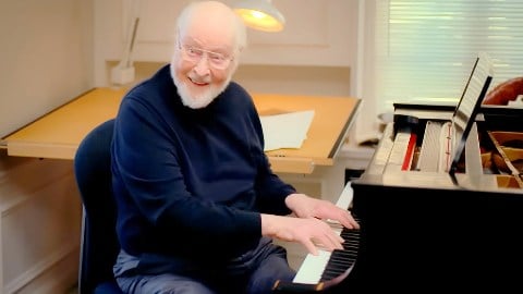 John Williams à 93 ans compose la musique du prochain film de Steven ...